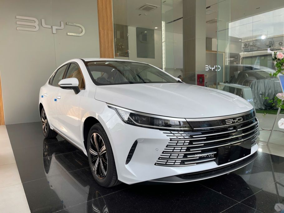 BYD Seal 5 ra mắt: Sedan cỡ C PHEV đầu tiên tại Việt Nam, giá 696 triệu đồng